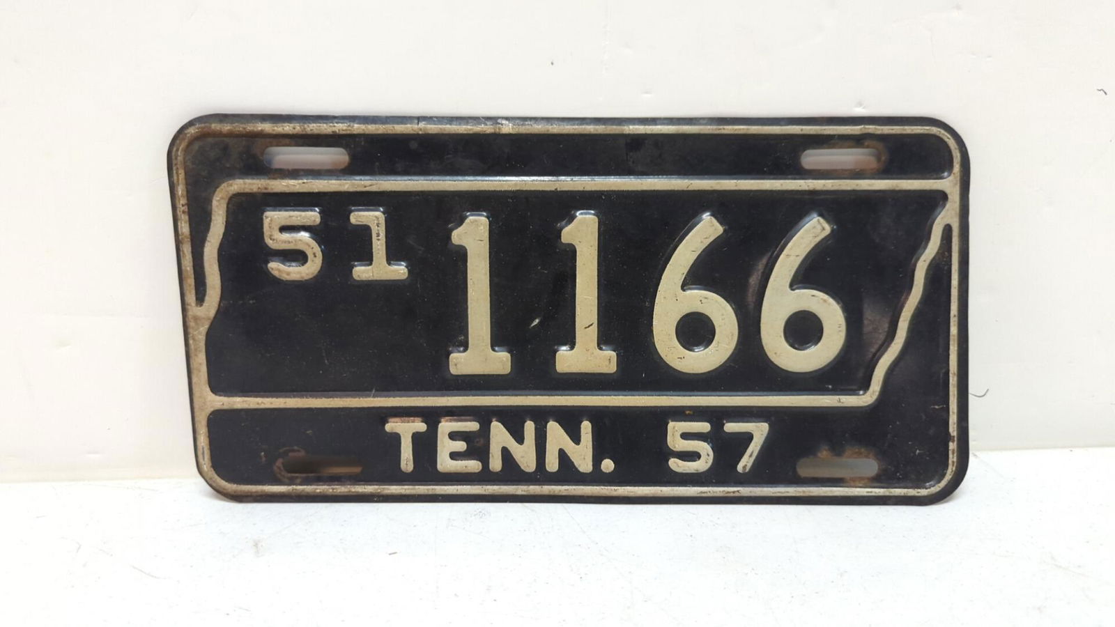 Original 1957 Tennessee License plate - Apr 01, 2023 | Heritage ...