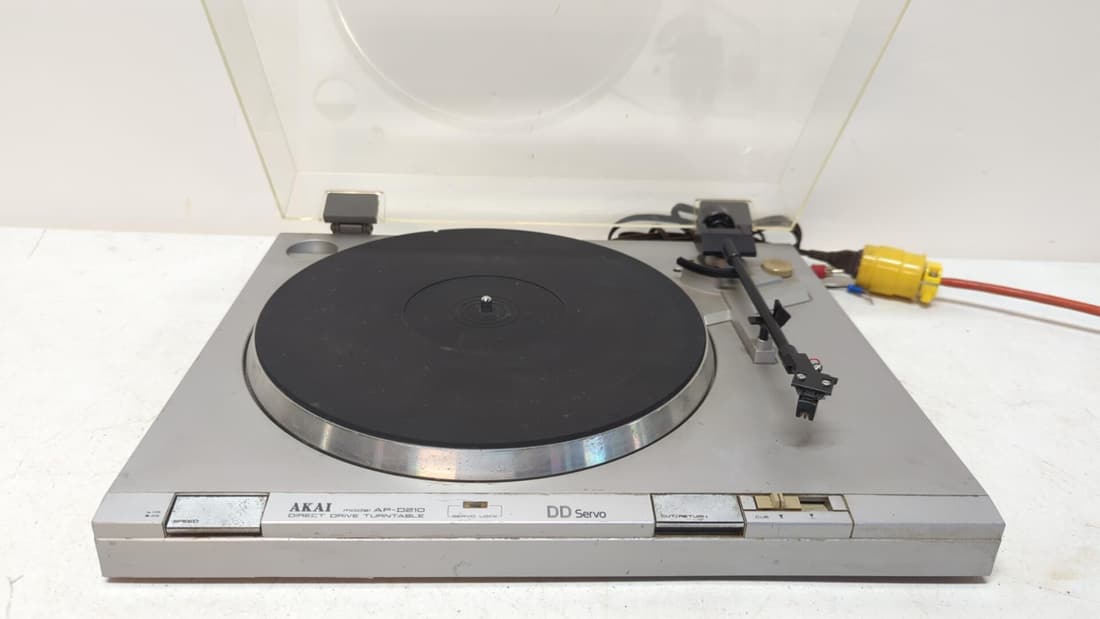 Akai Turntable Direct Drive Model Ap D210