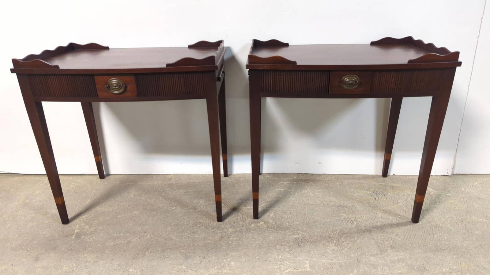 Pair Kittinger Side Tables With Trays Auction