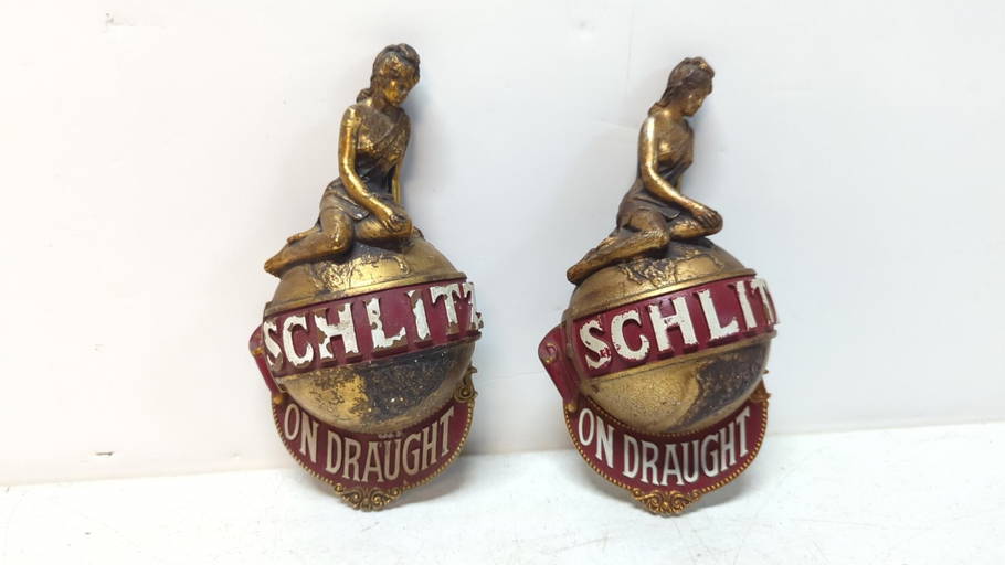Schlitz On Draught Signs