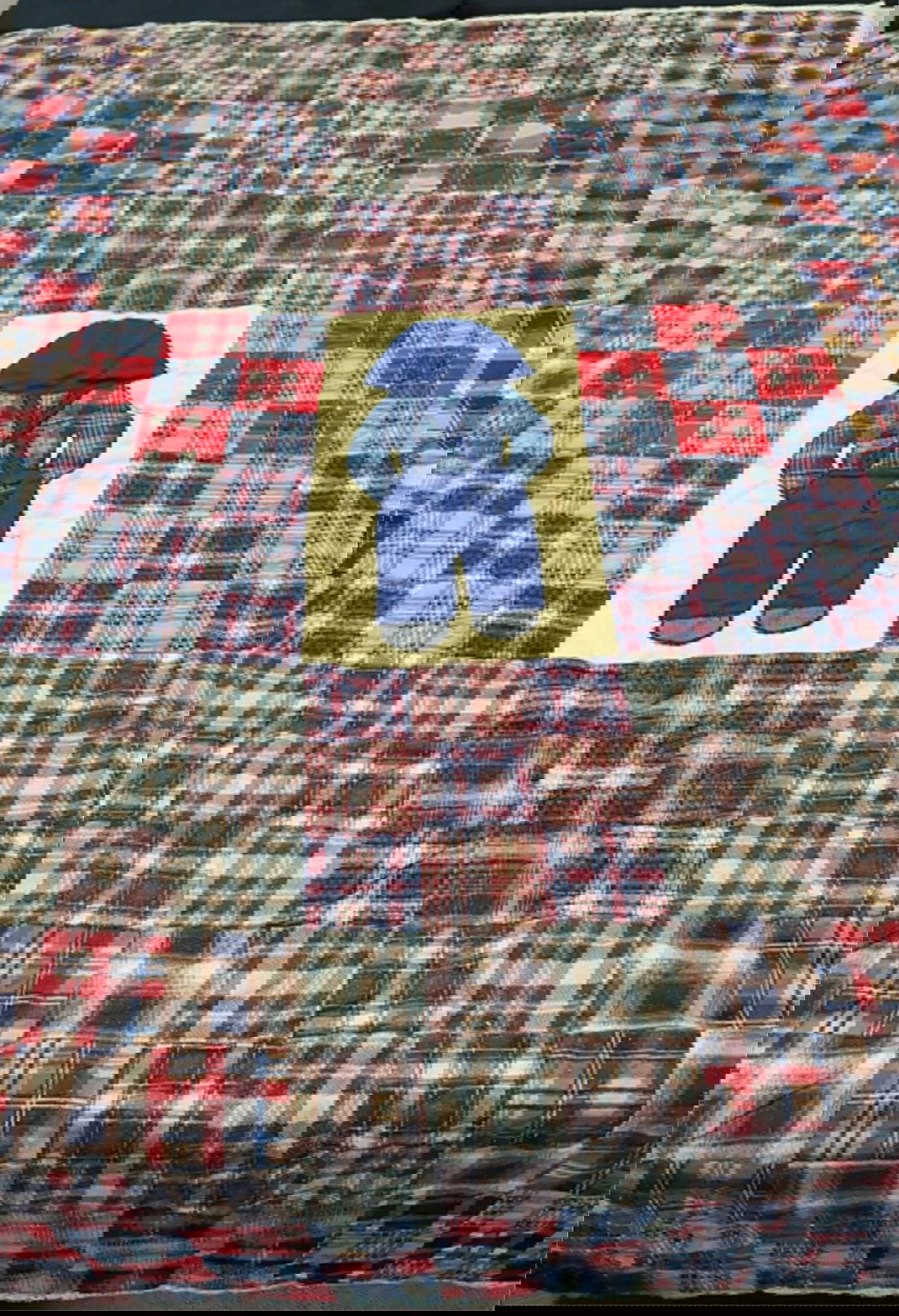 Hand Made Dutch Boy Quilt Auction