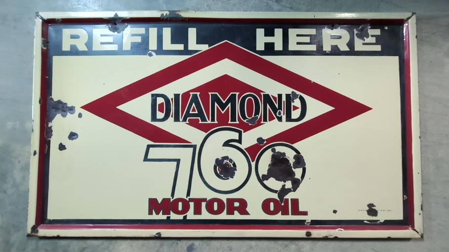Porcelain Original Diamond 760 Motor Oil Sign
