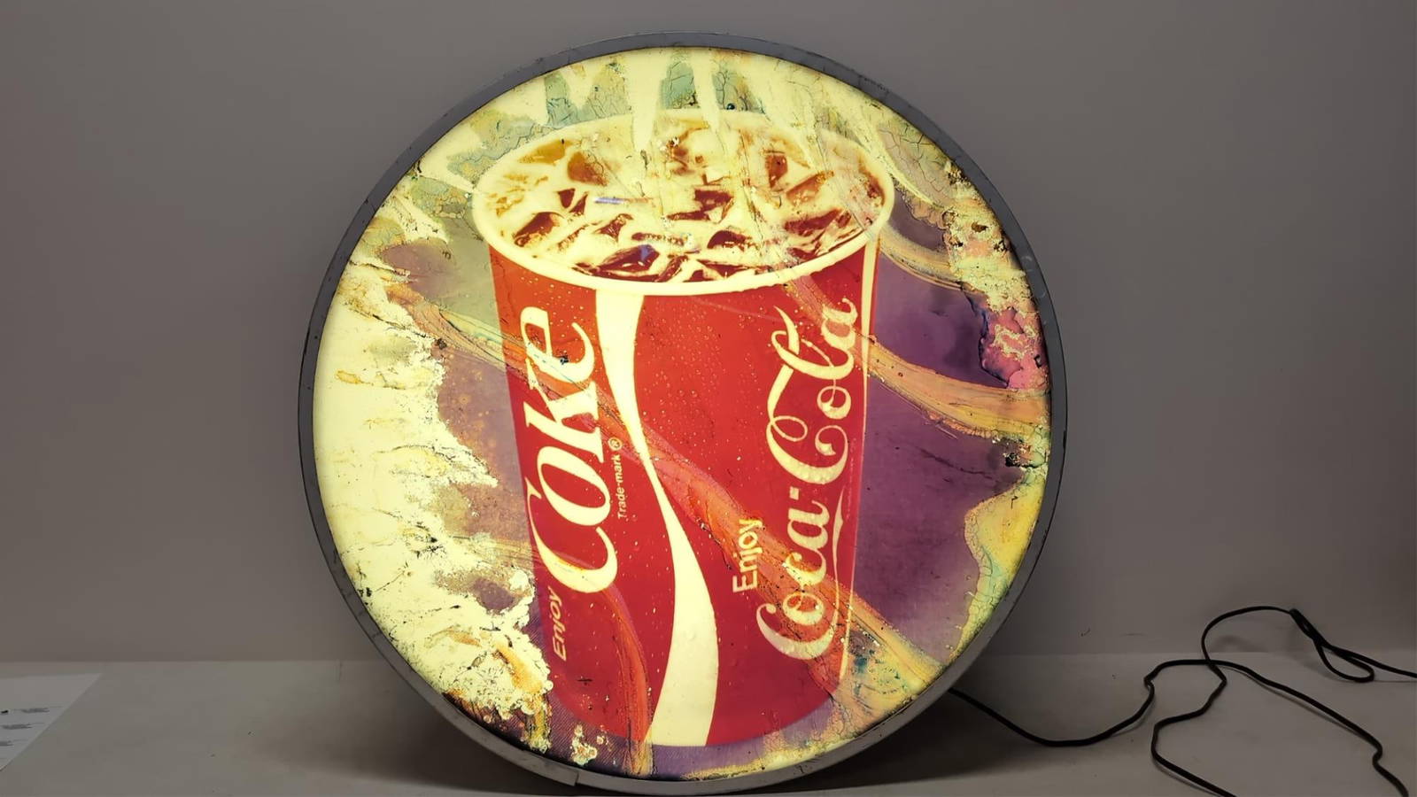 Vintage Lighted Round Coke Sign Auction