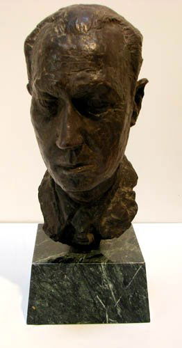 589: Chaim Gross bronze portrait of Harold Ruttenberg