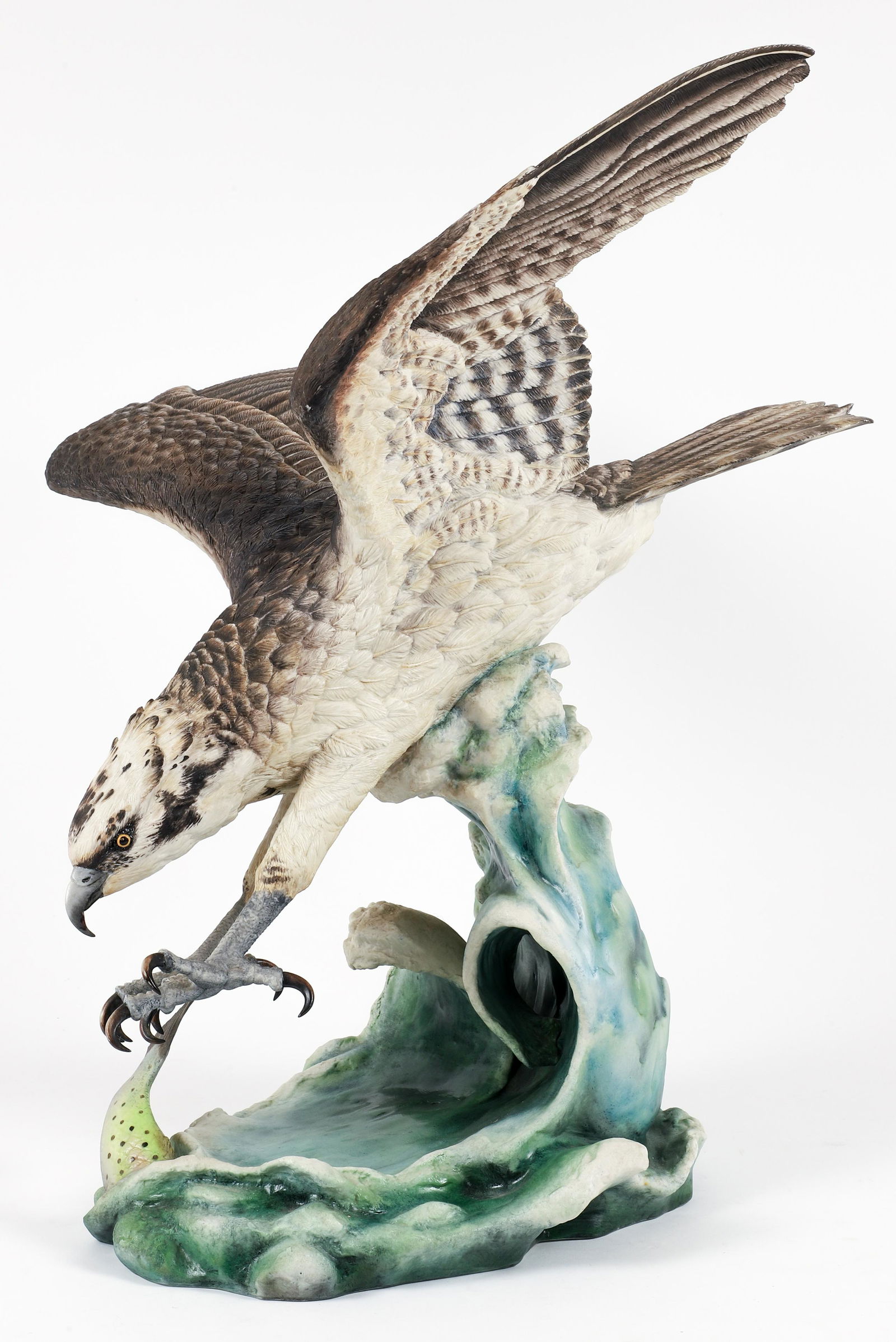 Boehm Osprey porcelain figurine 1981 (#0119) on Jun 11, 2022 | Concept ...