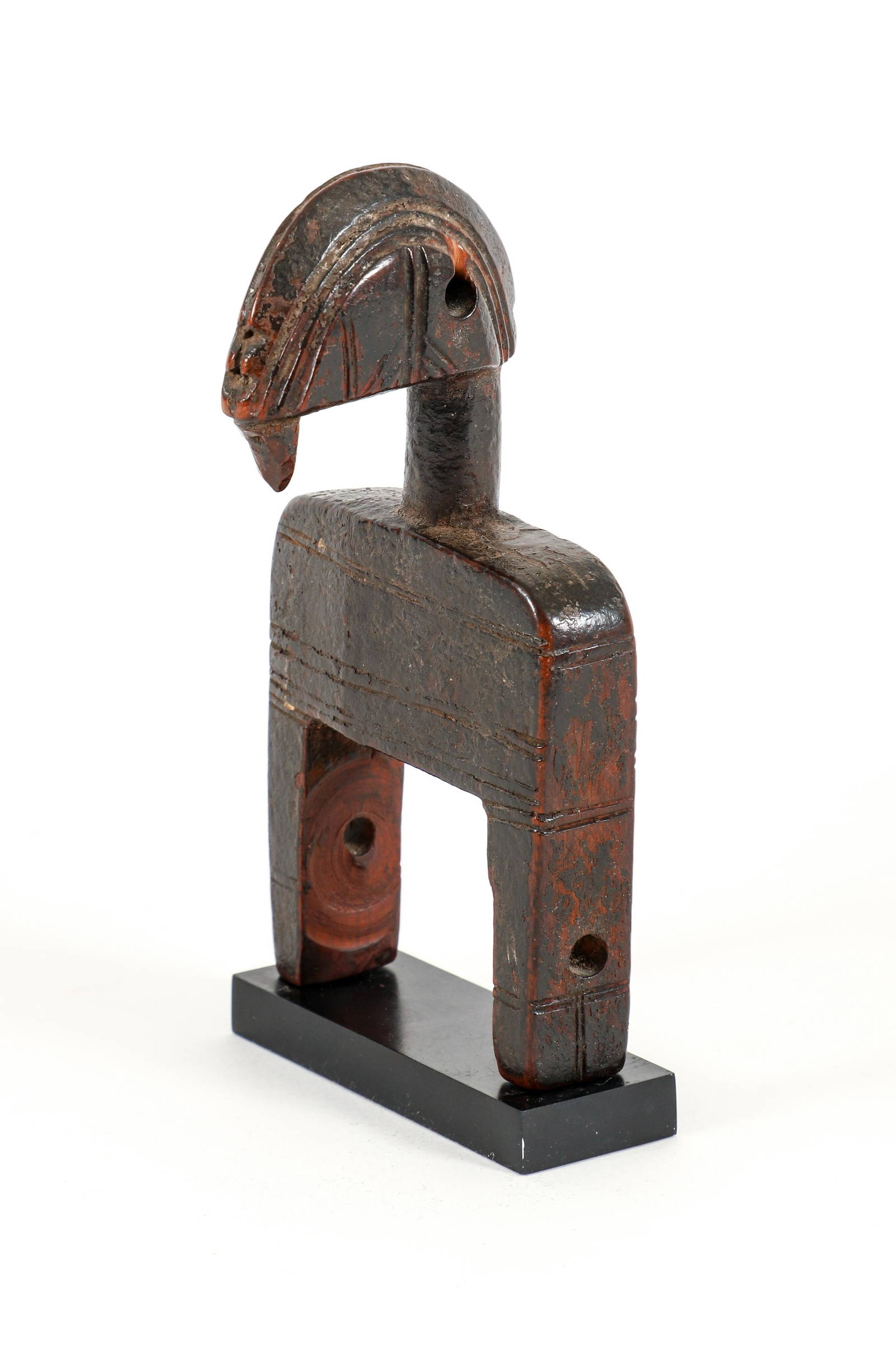 West African Senufo Heddle Pulley On Plinth Auction