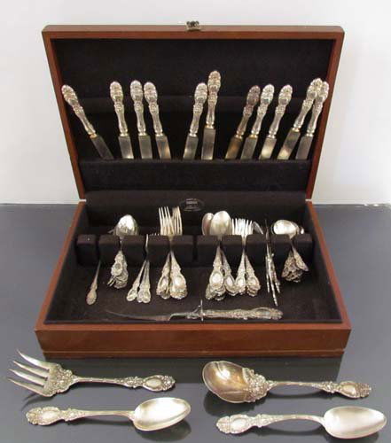 Set of Wallace Sterling Flatware Lucerne Pattern