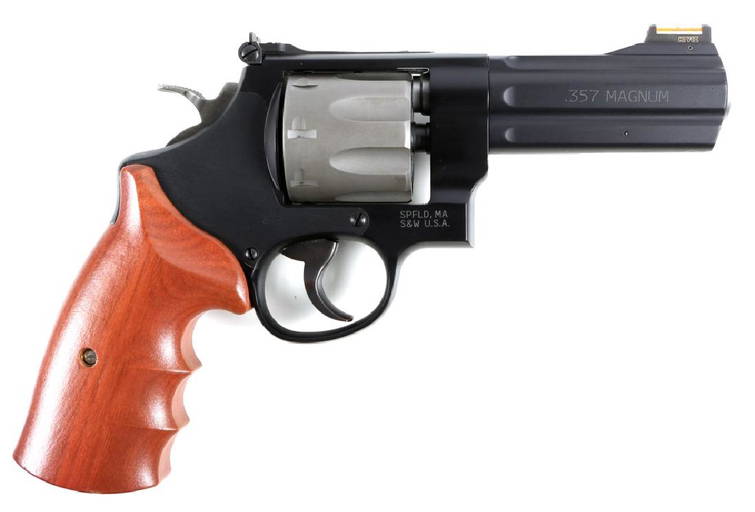 Smith & Wesson Model 327pd .357 Magnum Revolver