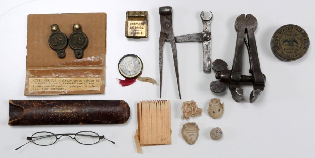 LOT OF CIVIL WAR ERA AND COMMEMORATIVE ITEMS