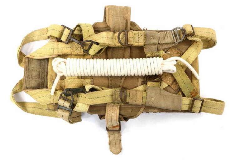 Wwii Us Paratrooper D Day Jump T5 Parachute & Rope
