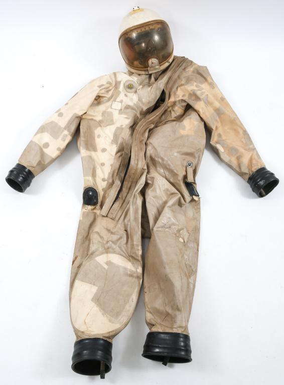 USAF ROCKET FUEL HANDLERS REFCO SUIT WITH HELMET - Dec 14, 2019 ...