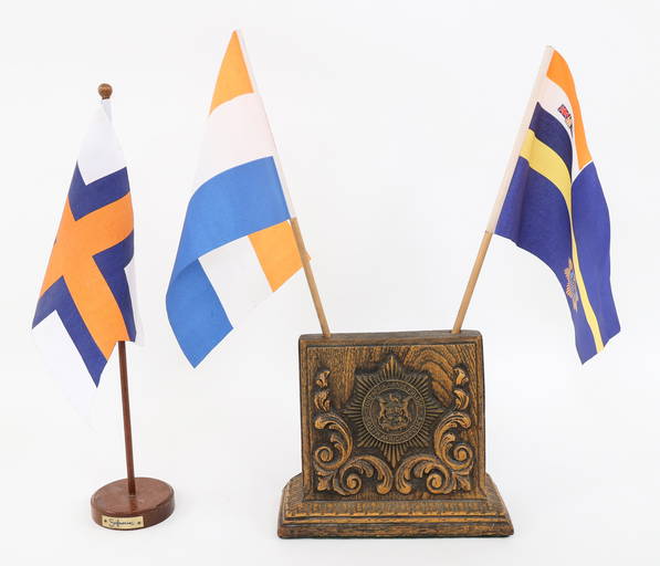 SOUTH AFRICAN POLICE SAS-SAR FLAG DESK DISPLAY (#72369) on Dec 22, 2021 ...