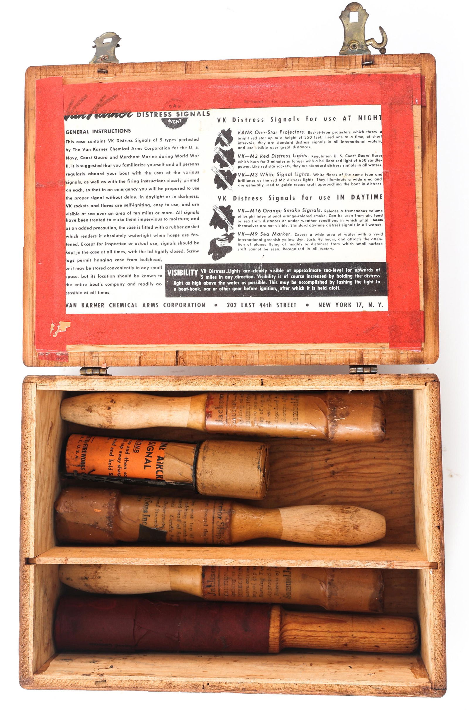 VAN KARNER HANDHELD FLARES WITH WOOD BOX - Nov 12, 2022 | Centurion ...