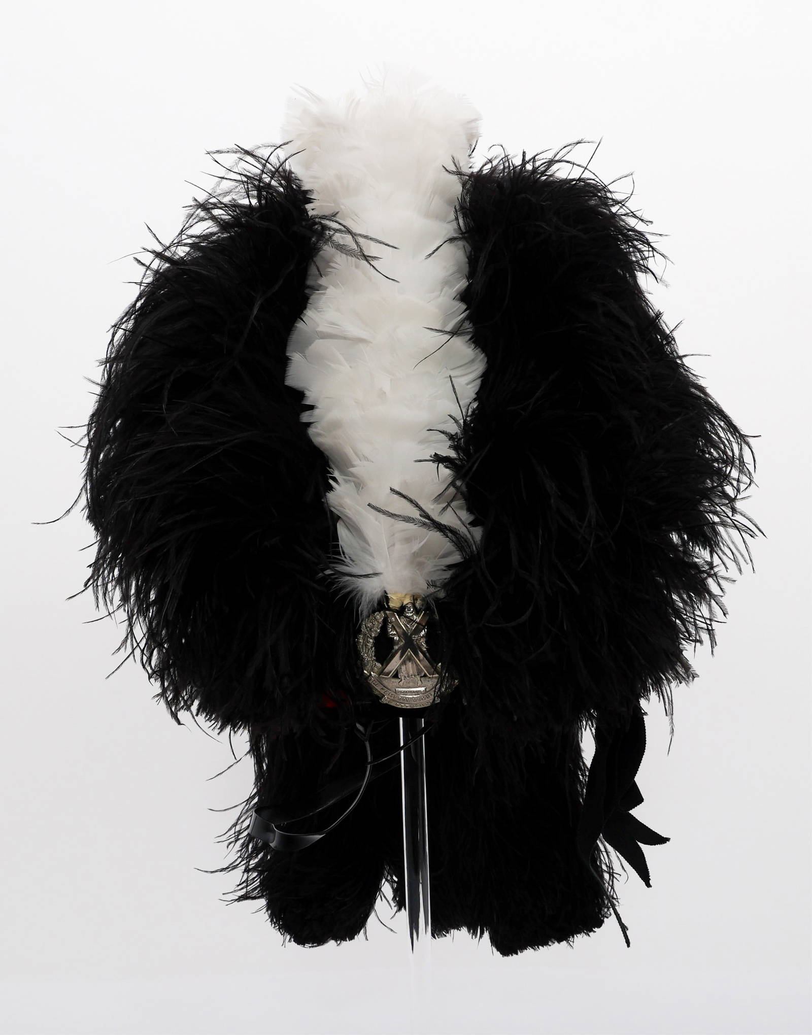 Modern Canadian Cameron Highlanders Bonnet Auction