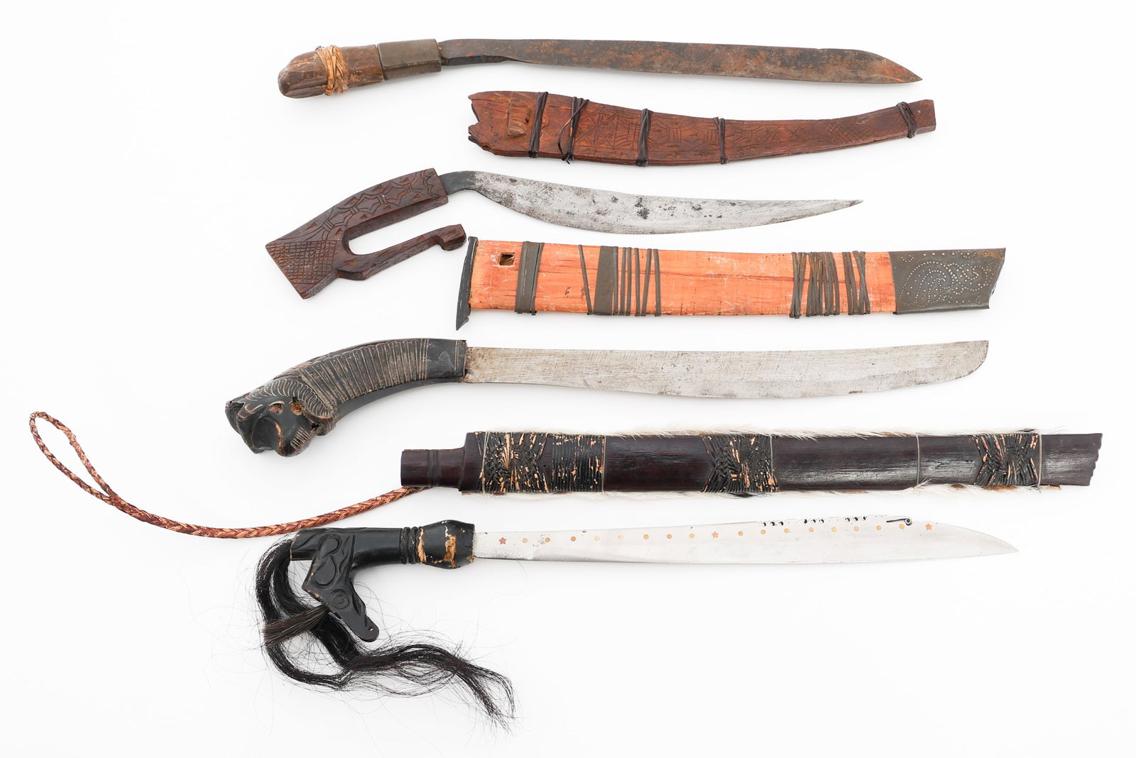 Southeast Asian Garab, Golok & Mandau Knives Auction