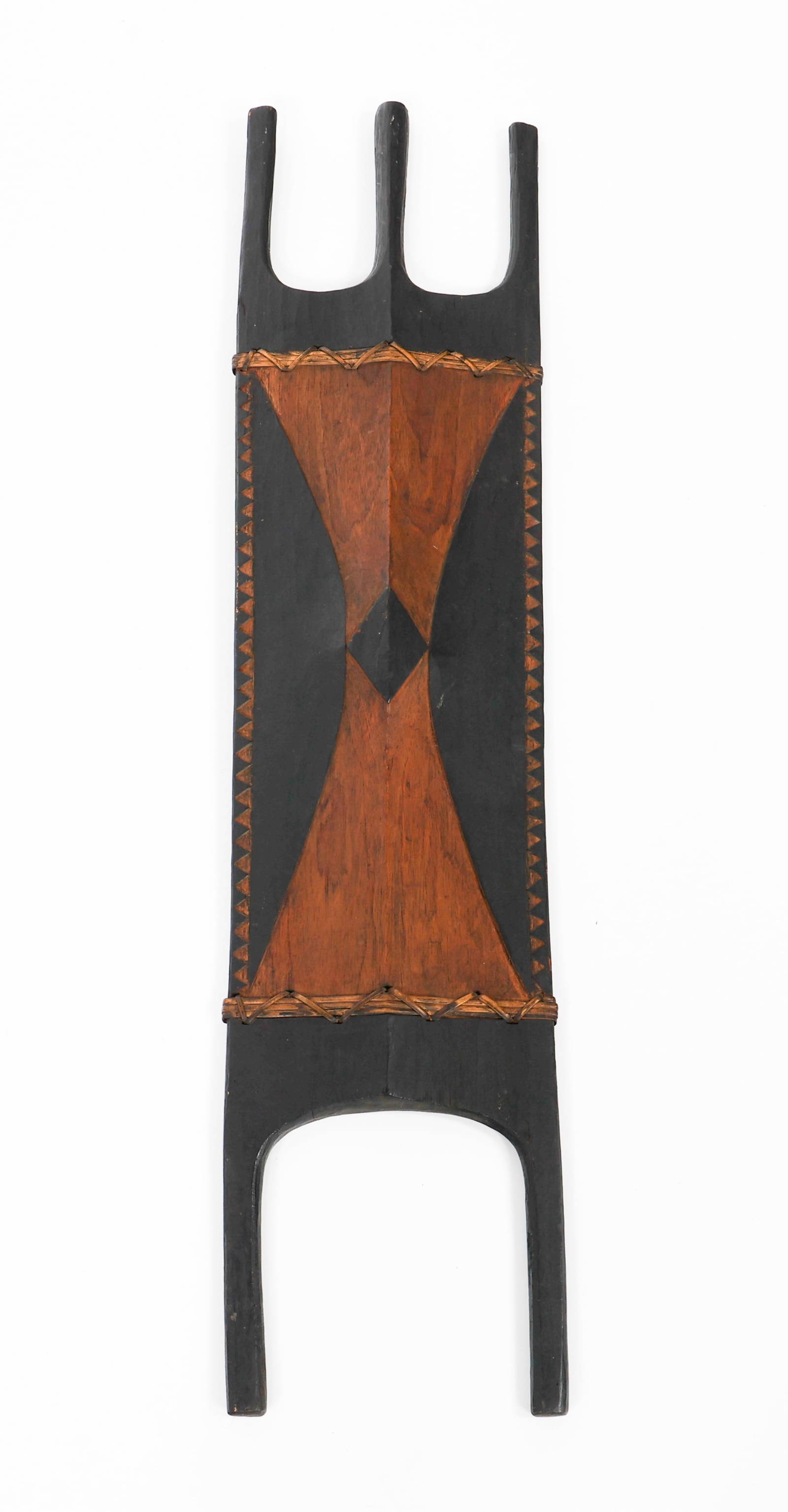 Filipino Headhunters Kalasag Wooden Shield Auction