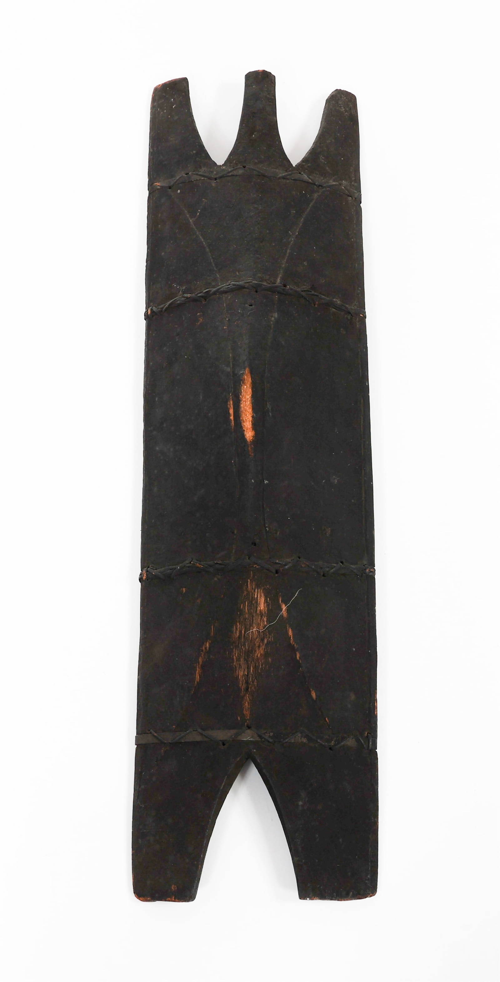 Filipino Headhunters Kalasag Wooden Shield Auction