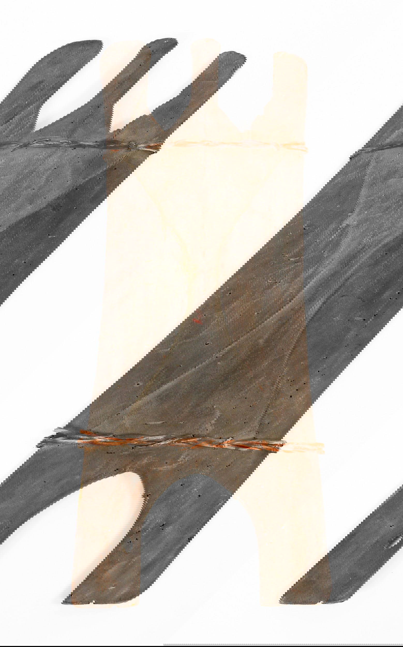 Filipino Headhunters Kalasag Wooden Shield Auction