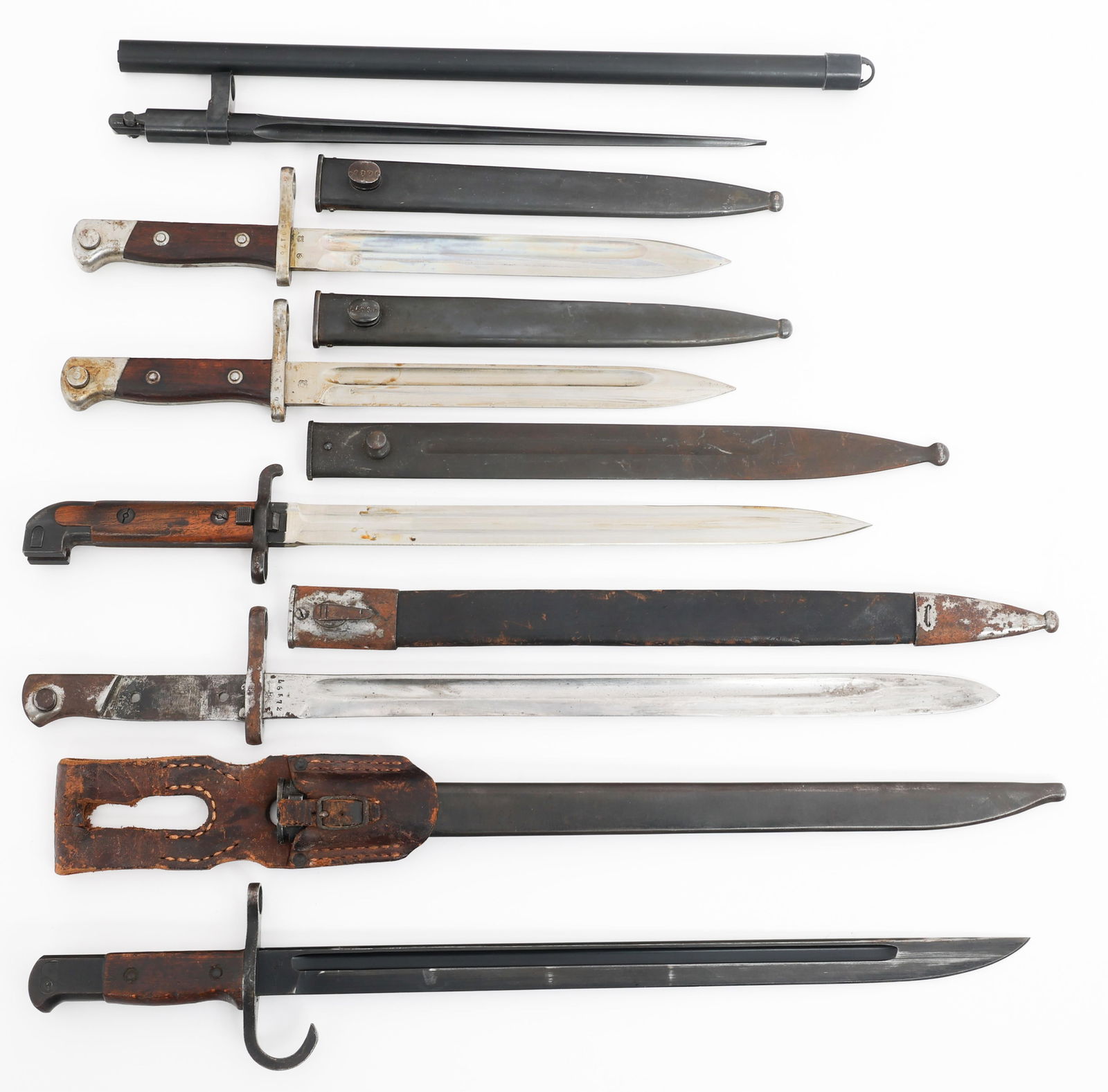 Wwi - Wwii Japanese, Peruvian & Spanish Bayonets Auction