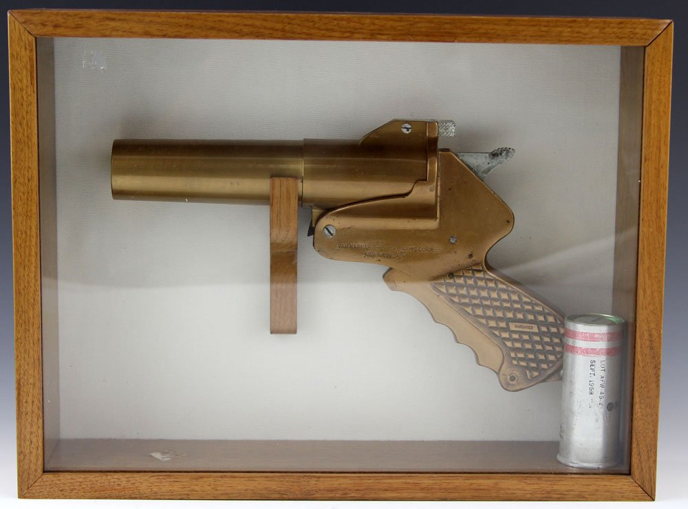 Brass Vk M12 Parachute Signal Gun In Frame