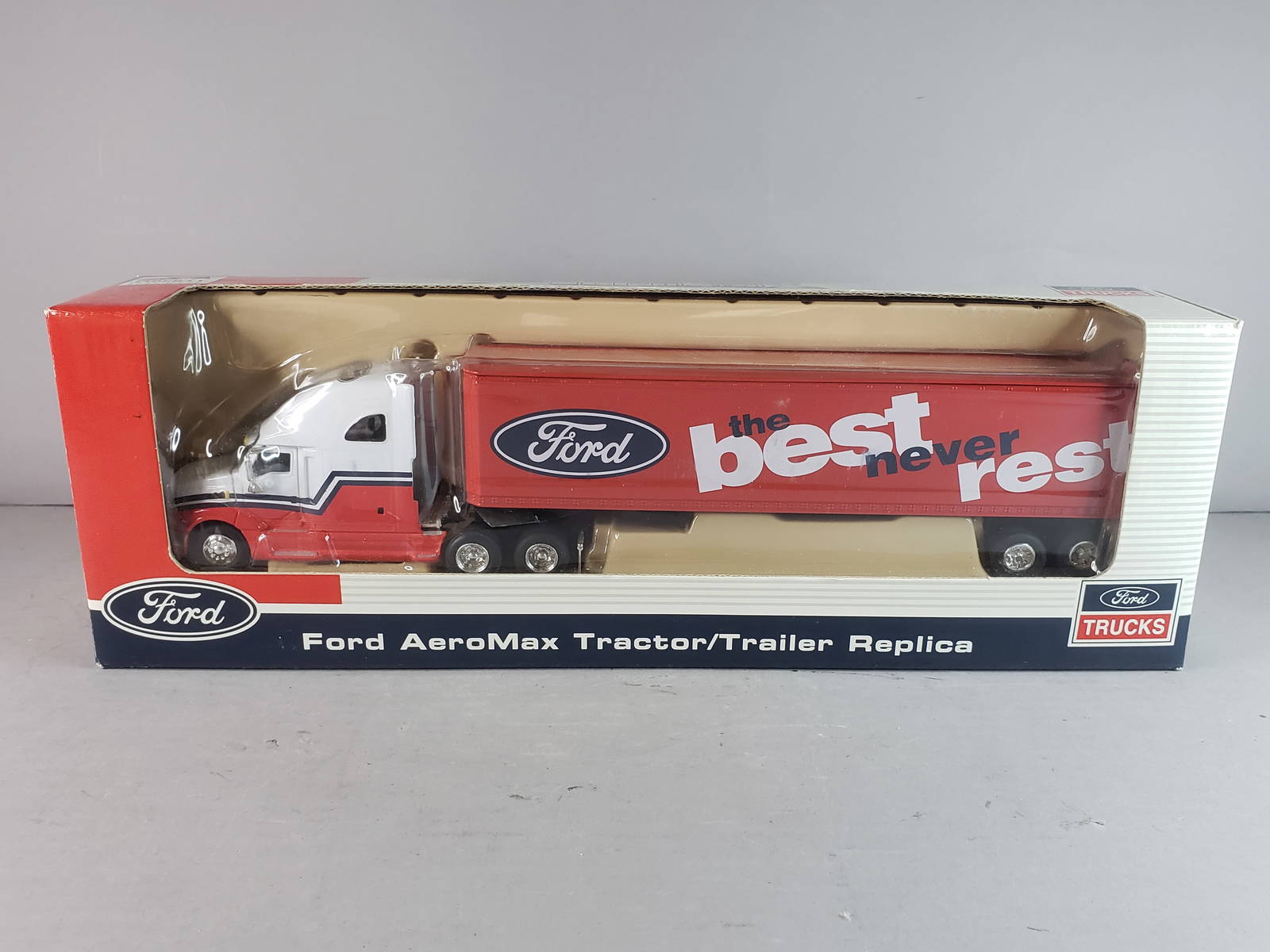 Speccast Ford Aeromax Tractor And Trailer Replica Diecast 1:64 Scale ...
