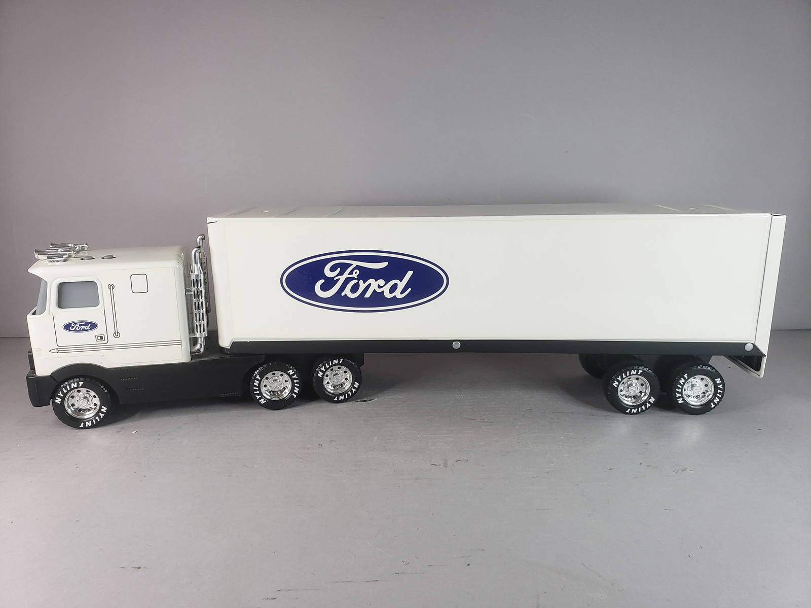 Vintage Ford Truck Pressed Steel Semi-truck Nylint Toy Car Auction