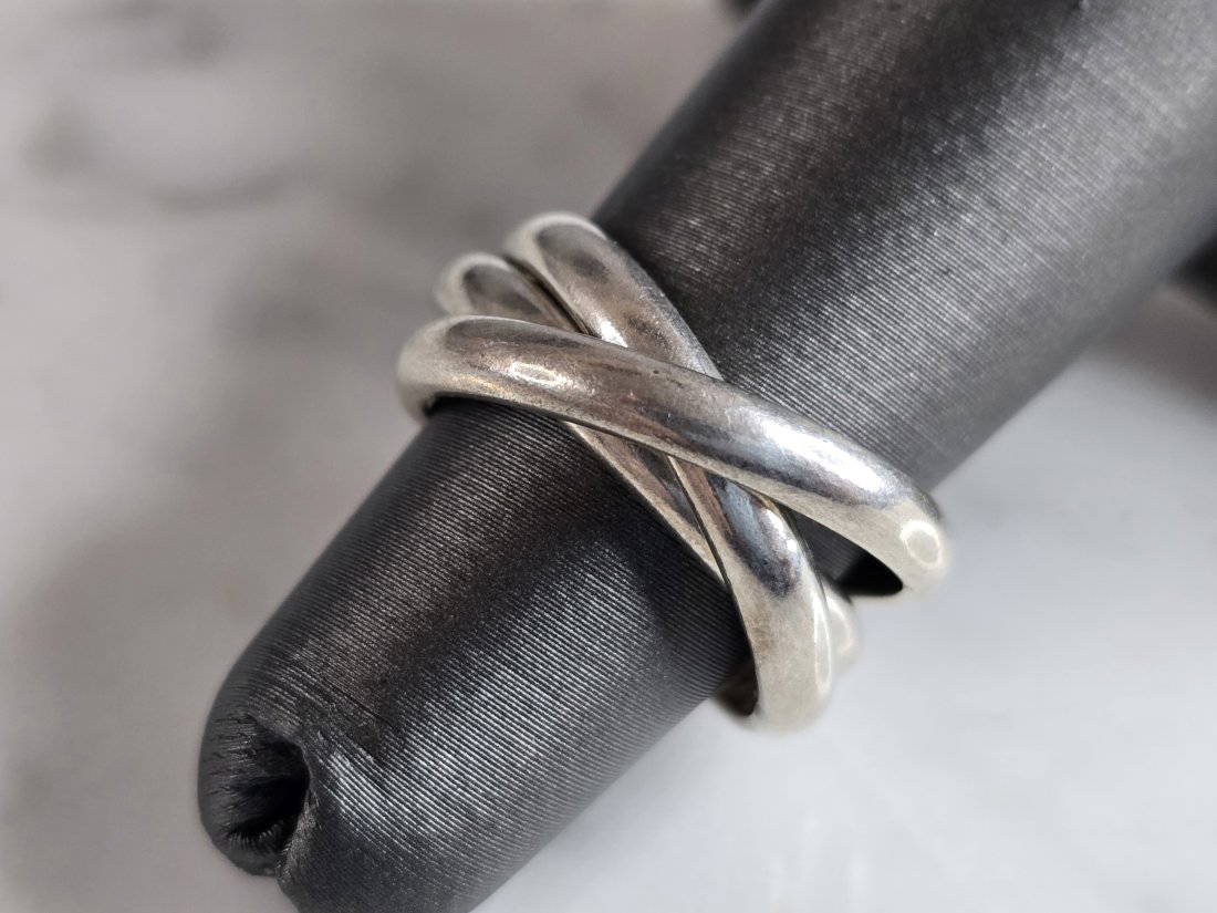 Womens Vintage Estate Sterling Silver Trinity Ring Auction