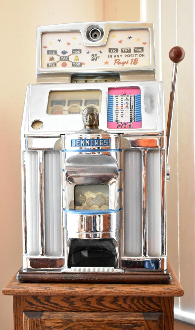 JENNINGS 25 CENT INDIAN HEAD SLOT MACHINE