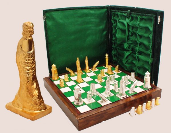 178: Salvador Dali "Homage to Duchamp" Chess Set