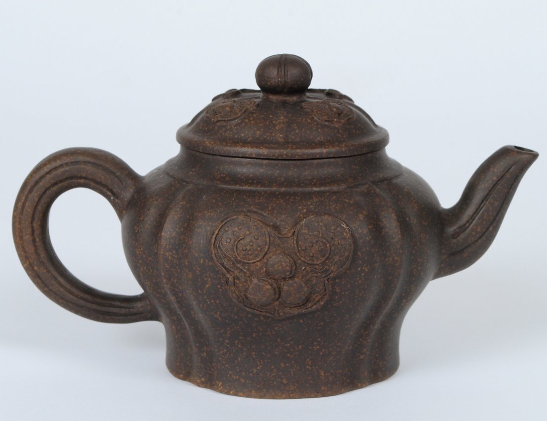 EXTREMELY RARE YIXING ZISHA TEA POT