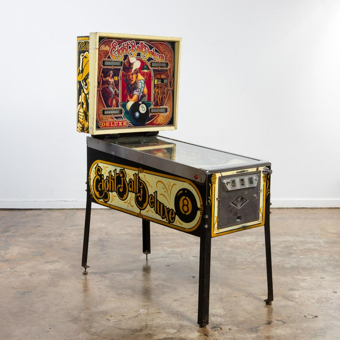 Bally, "eight Ball Deluxe" Western Pinball Machine