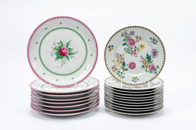Mottahedeh & Block Spal Floral Plates, 19pcs