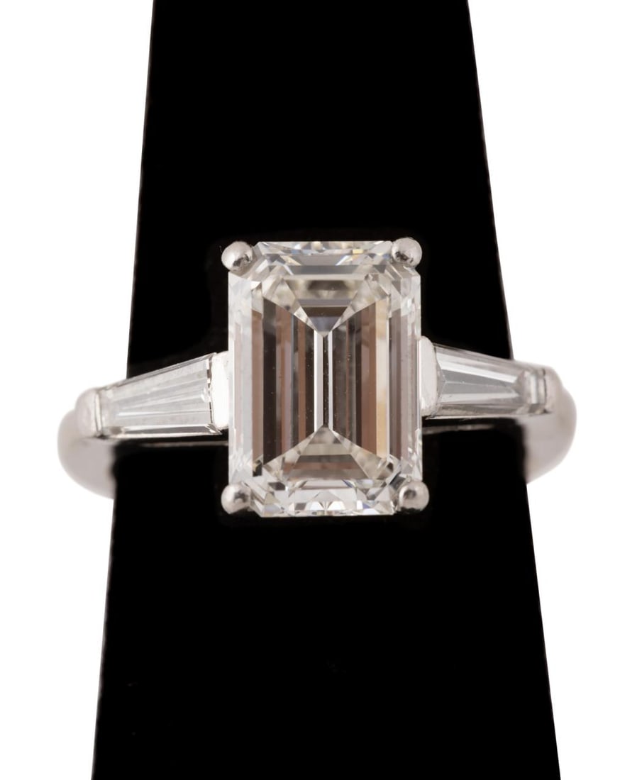 Antique & Vintage Wedding & Engagement Rings for Sale in Online Auctions