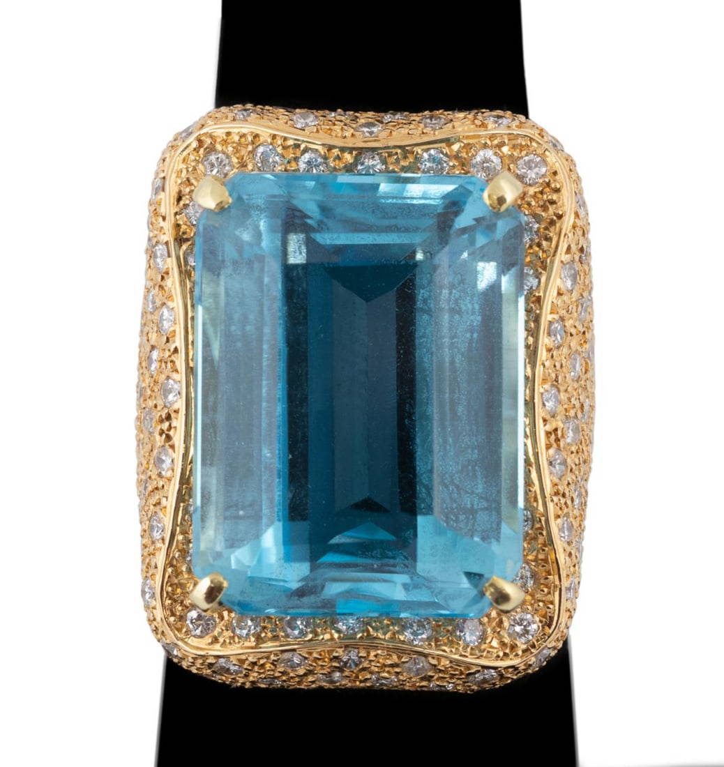 29ct Blue Topaz & Diamond 18k Yg Cocktail Ring Auction