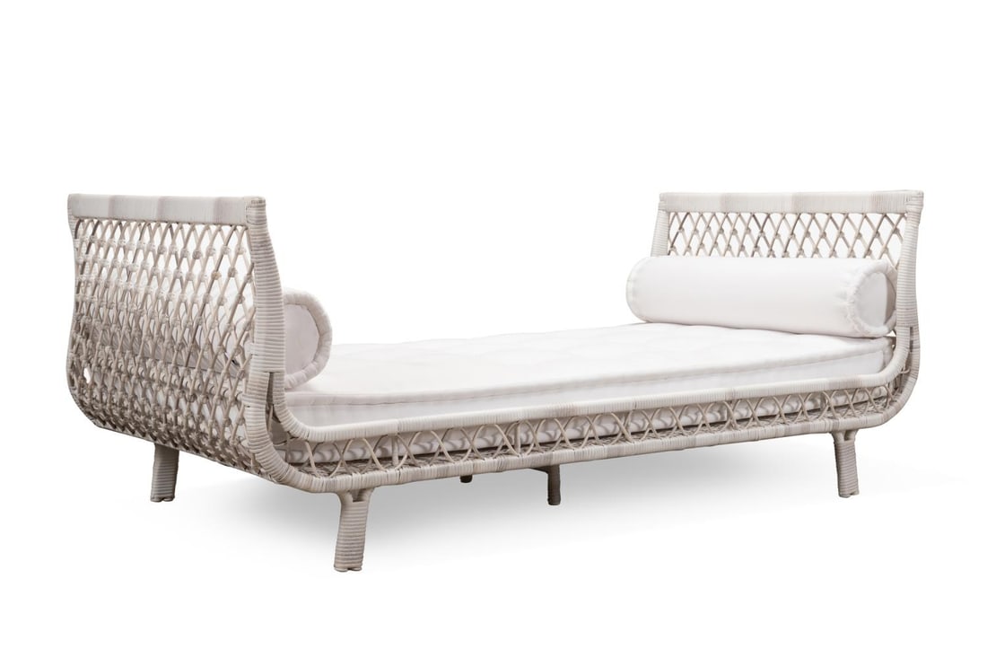 Serena & Lily 'capistrano' Daybed Auction