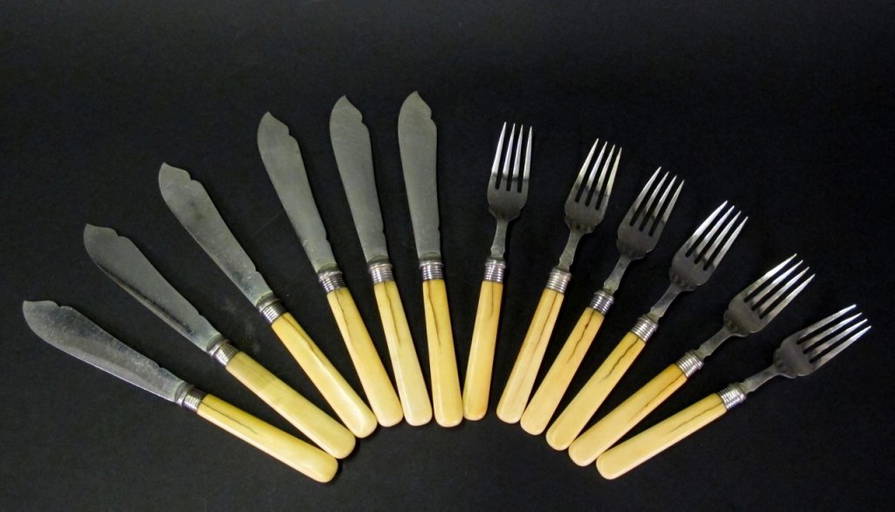Mappin & Webb Ivory Handled Flatware--12 Pieces - Jan 05, 2014 | Ahlers ...