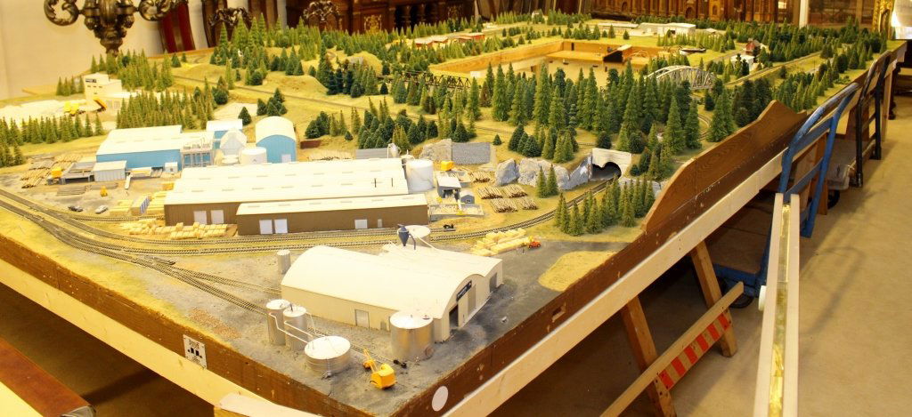Impressive Georgia Pacific Model Train Set