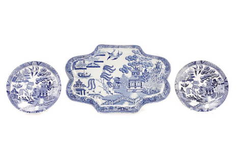 A Pair Of 19th Century Blue And White Willow Pattern Spode Type Tureens ...