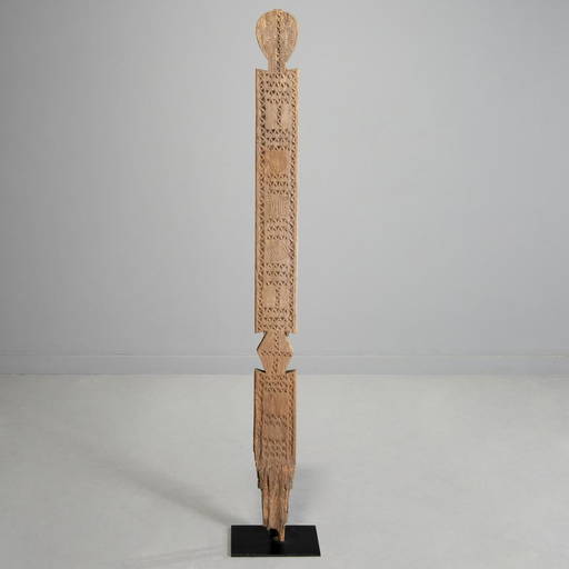 Giriama people, Vigango Kigango veneration post (#2229) on Jun 23, 2022 ...