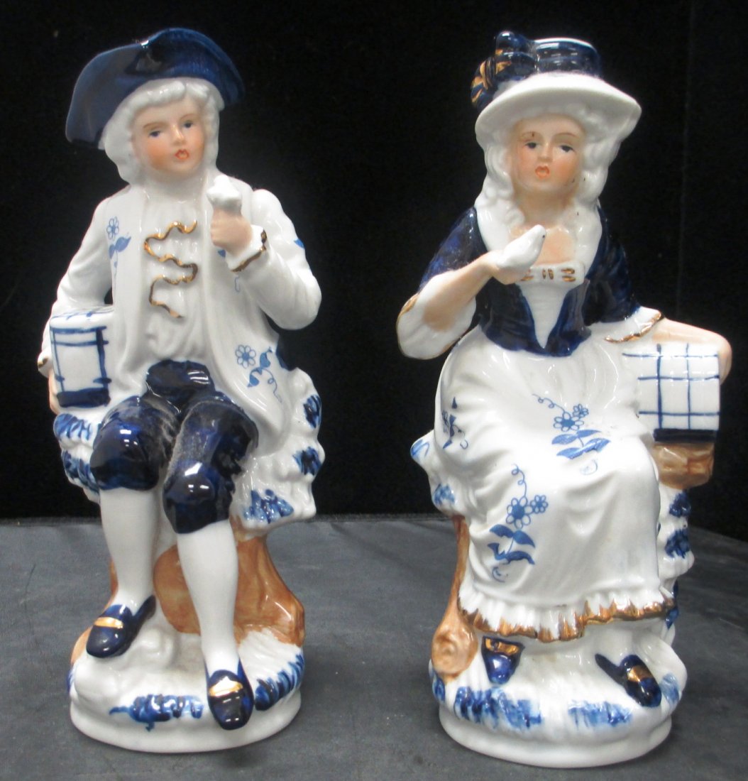 PAIR OF CAPODIMONTE PORCELAIN FIGURINES