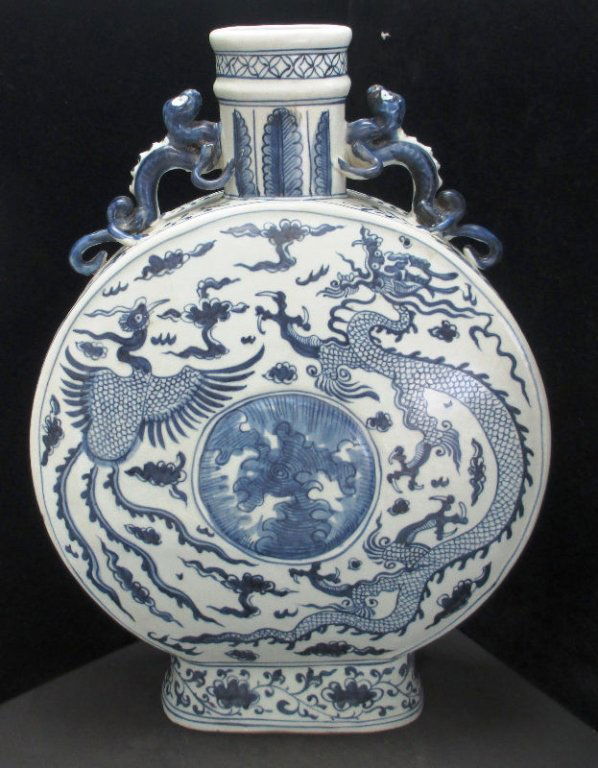 CHINESE MOON FLAKE MING STYLE DRAGON VASE