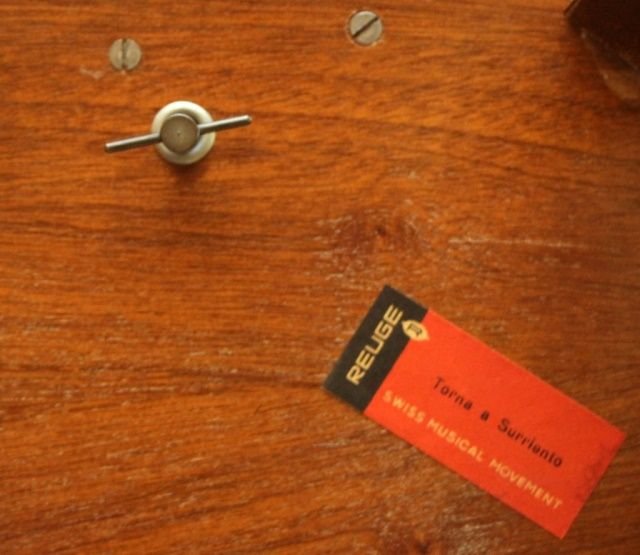 ITALIAN WOODEN INLAY REUGE MUSIC BOX TABLE : Lot 316