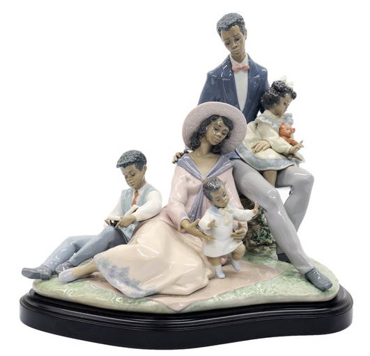 A LLADRÓ BLACK LEGACY COLLECTION: "FAMILY OF LOVE" - Apr 25, 2013 ...