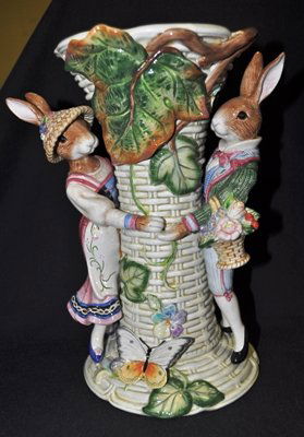 Early Fitz & Floyd Rabbit Vase - Mar 23, 2013 | Luman E. Beasley ...