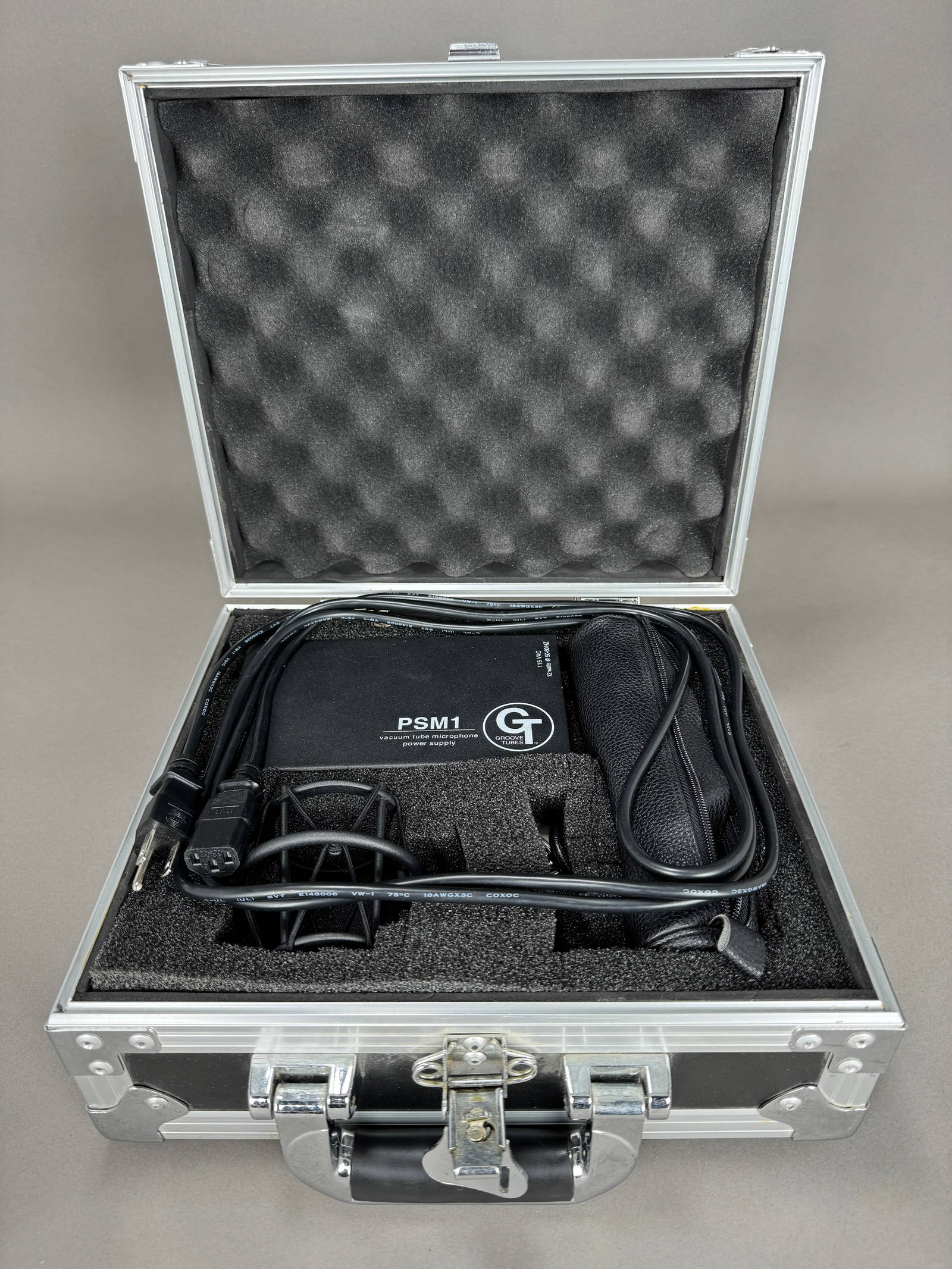 Groove Tubes Gt66 Vacuum Tube Microphone W/ Power Supply & Case Auction