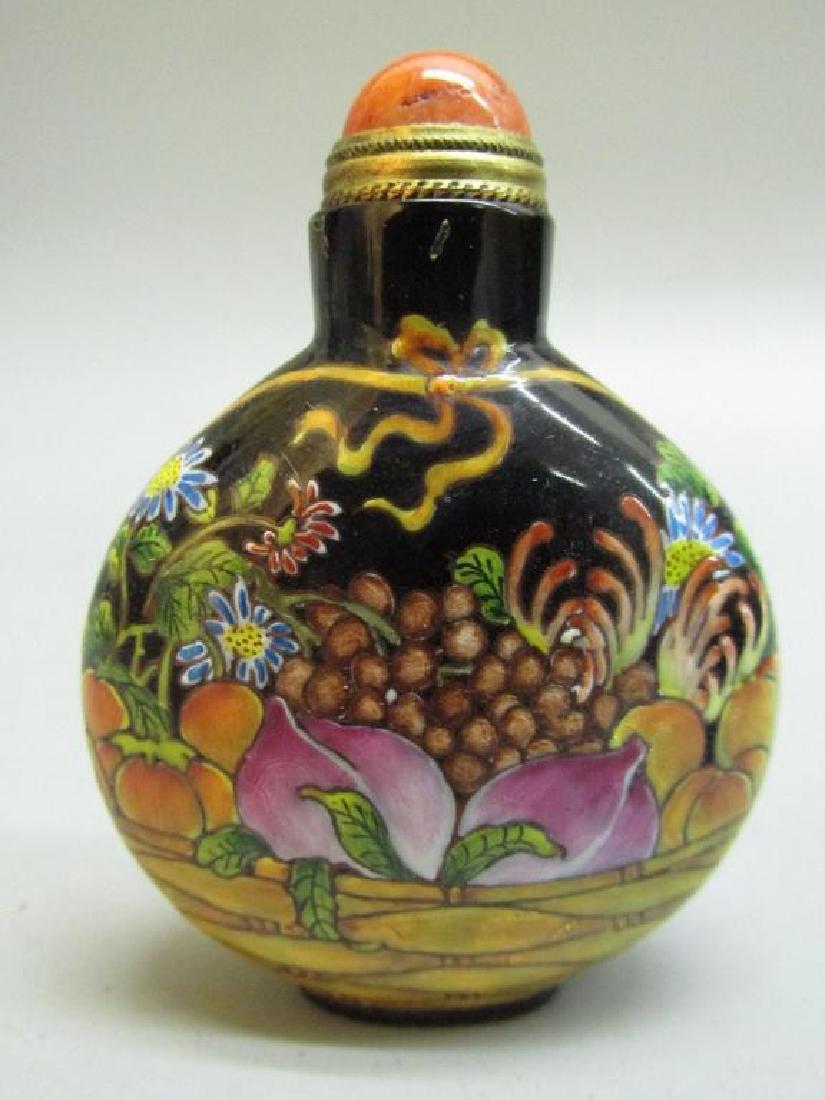 Chinese Hand-Painted Enameled Snuff Bottle