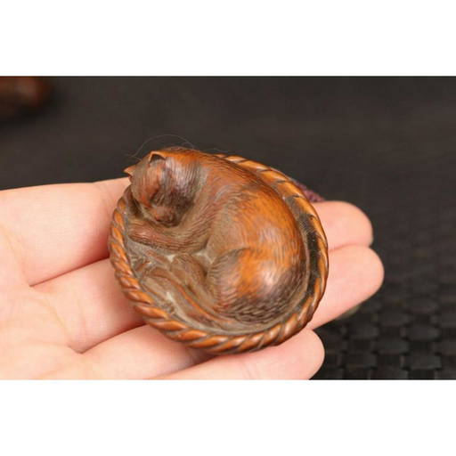 Japanese Carved Boxwood Cat Netsuke (#0192) on Dec 31, 2022 ...