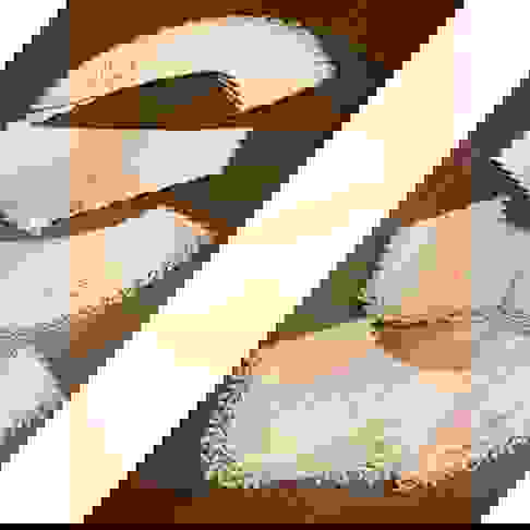 Mid Century Maid Domestic Uniform Collars, Display Auction