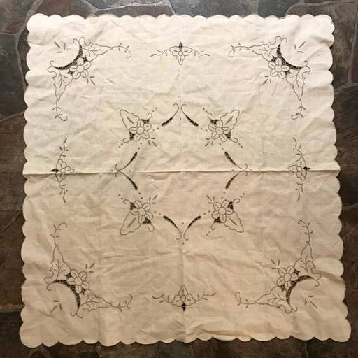 Vintage Linen Floral Cutwork Embroidered Tablecloth
