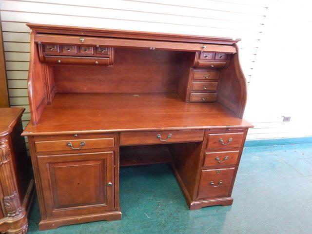 CONTEMPORARY ROLL TOP DESK - Dec 01, 2014 | Pace Auctions in IL